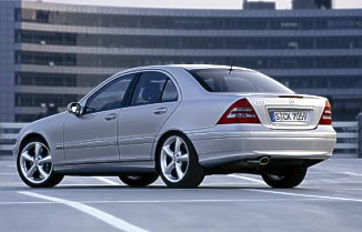 News for the C-Class: sports packages for even more dynamic driving ...