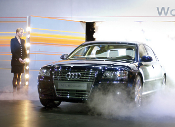 Luxury and comfort of the highest calibre: 12-cylinder Audi A8 L