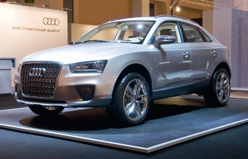 European premiere of the Audi Cross Coupé quattro study at The Design ...