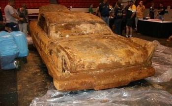 50 Years Later the “Buried Car”, a 1957 Plymouth Belvedere, is unveiled ...