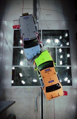Volvo Cars Safety Centre Re-Creates Reality of the Roads